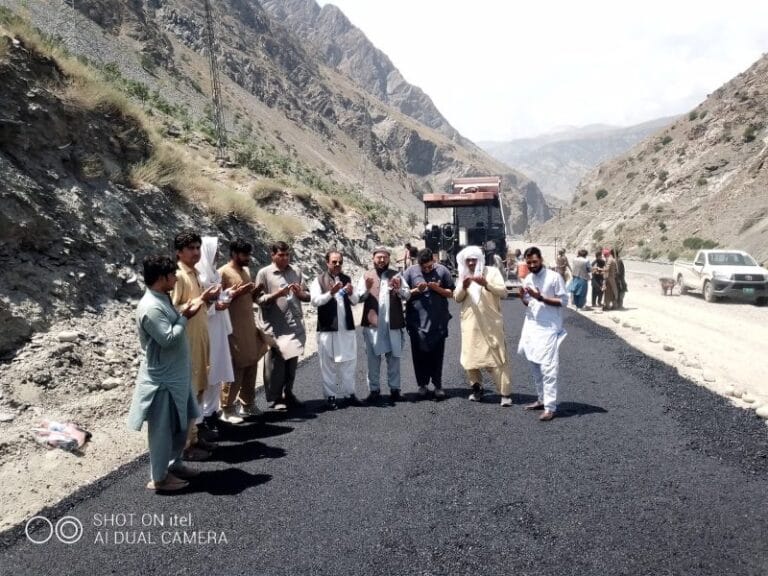 Asphalt work inaugurated on Chitral-Booni road - Chitral Today